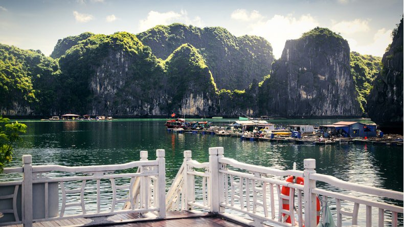 Lan Ha Bay: A Guide The Less Touristic Alternative For Halong Bay ...