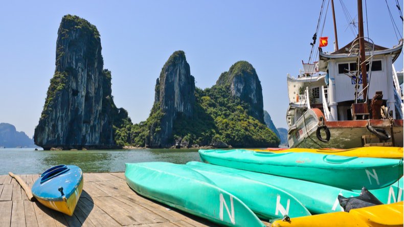 Kayaking In Halong Bay: The Complete Guide