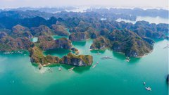Ba Ham Lake: A Guide To The "Three Tunnels" Lake