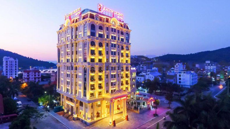 Best Luxury Hotels and Resorts in Halong Bay