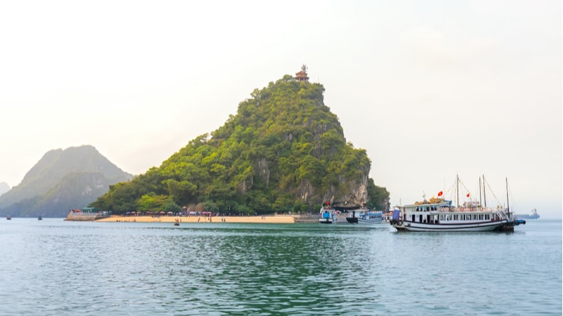 Ti Top (Titov) Island: The Complete Guide